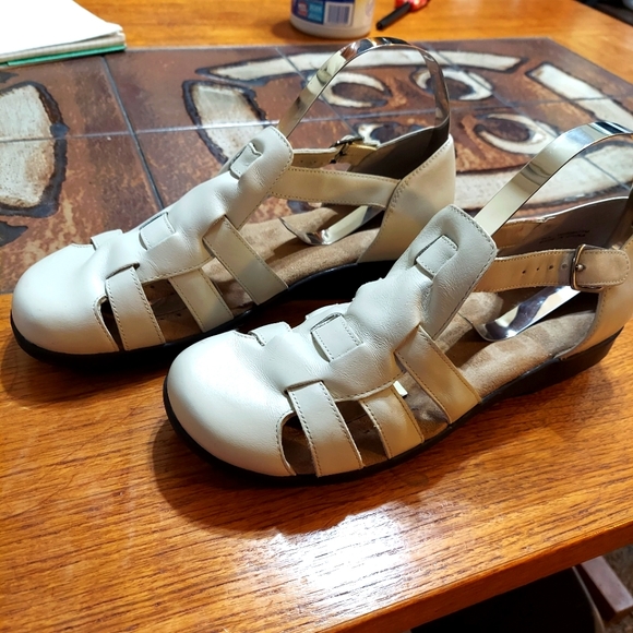 Walking Cradles | Shoes | Walking Cradle Sandals Ivory 95 Narrow Summer ...